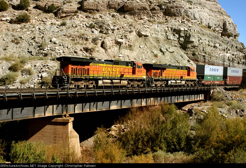 BNSF 4815 and BNSF 7741